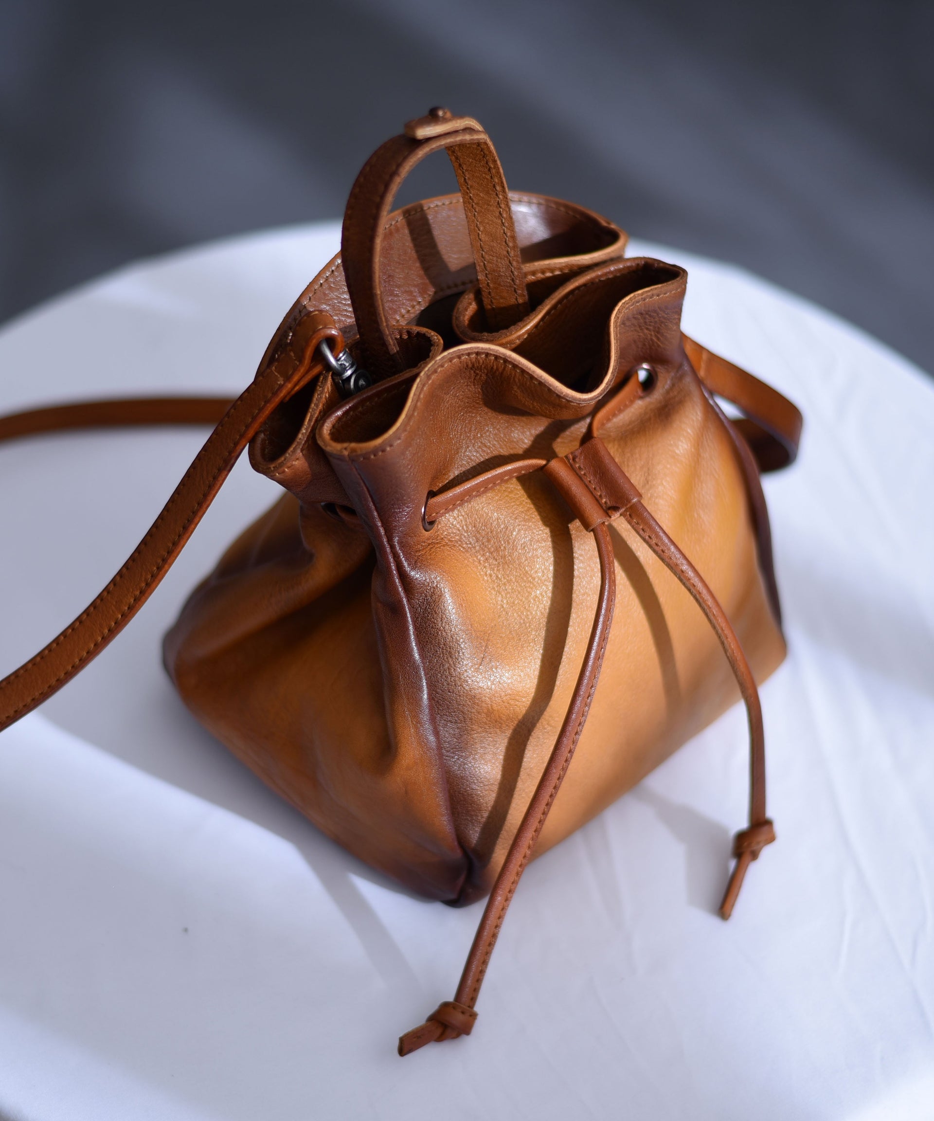 Original Blue Gradient Hand Painted Drawstring Crossbody Bag – Omychic